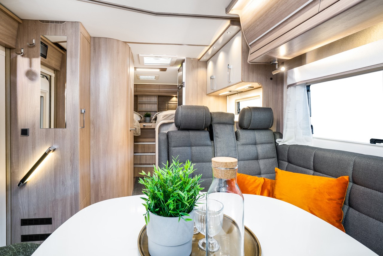 KABE JAPAN | 関東キャンピングカー商談会